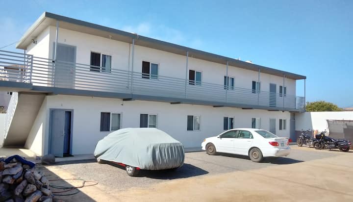 Cómodo Dpto, Limpio Con Estacionamiento Seguro Pin - Ensenada