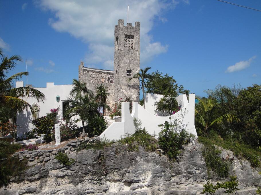 Castle MacMillan Hughes - Castles for Rent in Tarpum Bay, South ...