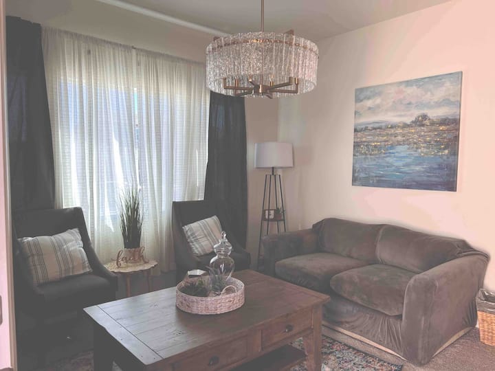 Spacious Area Exclusively Yours. - Lancaster, CA