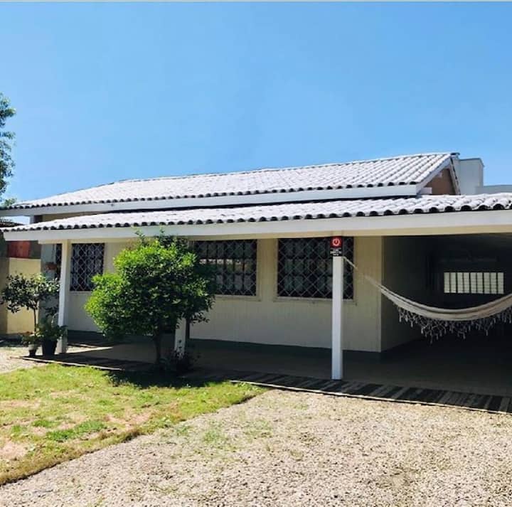 Casa A 300m Da Praia De Mariscal - Bombinhas - Bombinhas