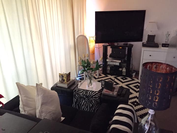 Great Views Nice Cosy Studio W/pool - Surry Hills