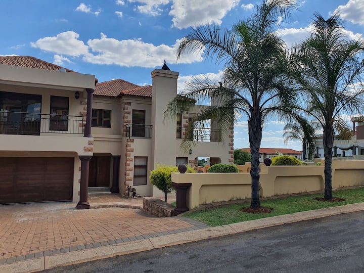 House 160 At Kosmos - Hartbeespoort