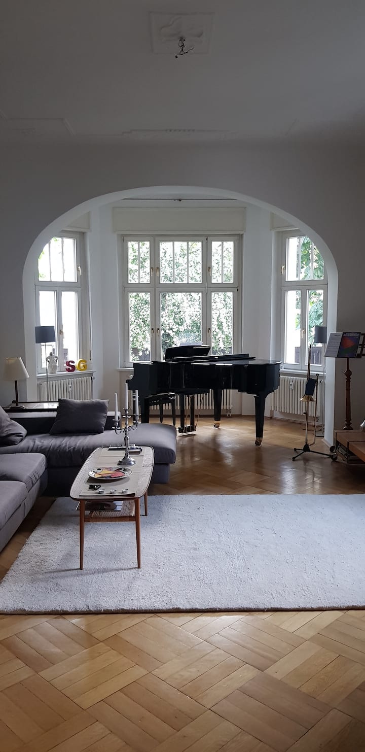 Großzügige Wohnung In Gründerzeitvilla Mit Garten - Leipzig