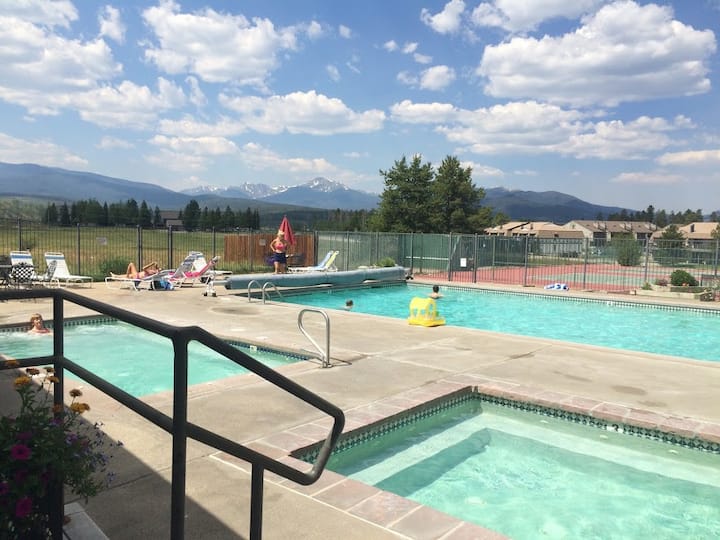Steps To Clubhouse & Free Ski Shuttle Great Views! - Fraser, CO