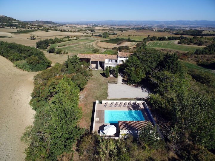 Renovated 3 Bed Farmhouse, Privacy, Pool & Views - Bram