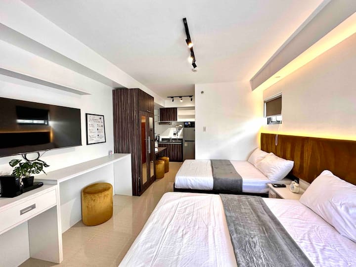 Hotel Living, Double Beds 4pax (930) - Cebu City