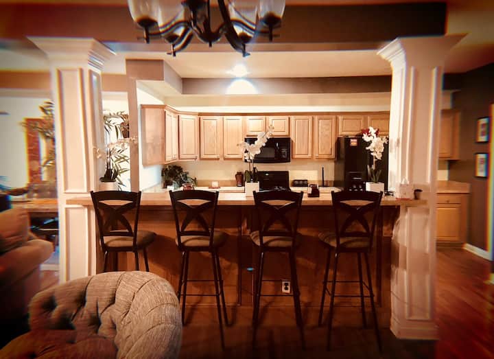 Clean/ Sanitized 4bd/4ba 9 Beds. Safe, Secure - Columbus, OH