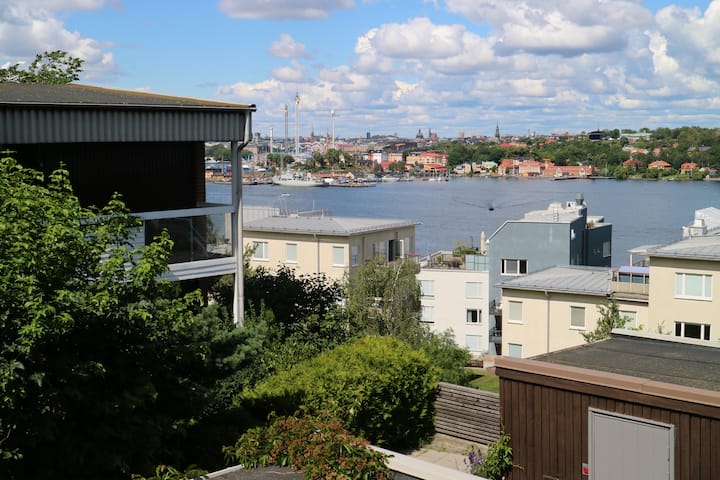 Townhouse With A View, 15 Min To Central Stockholm - Stockholm