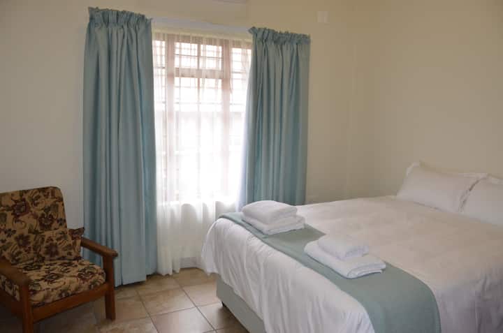 Stoep At Steenbok Str Unit 1 - Komatipoort