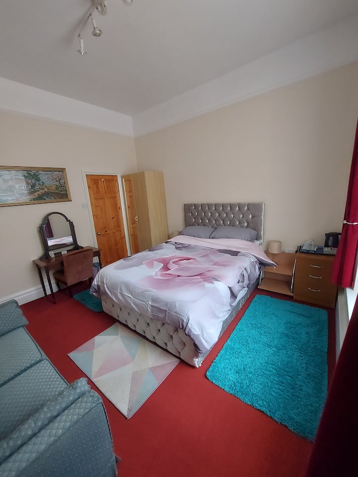 Double En-suite Room. Ventnor - Isle Of Wight - Shanklin