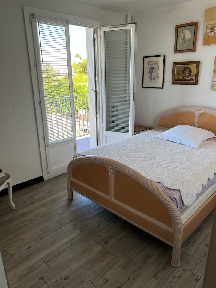 Chambre Face à La Plage Avec Vue Sur Mer - Marseille