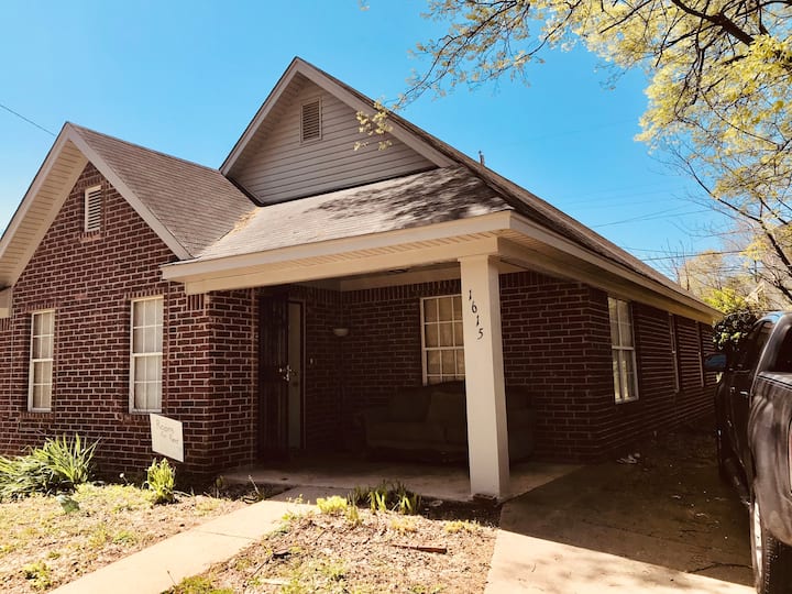 Newly Furnished Private Room For Extended Stay - Memphis, TN