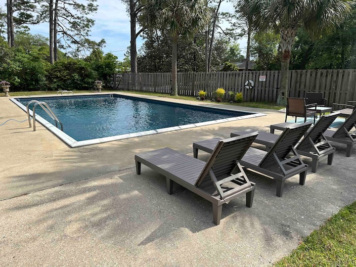 Gorgeous Home With Saltwater Pool In Midtown - Wilmington, NC