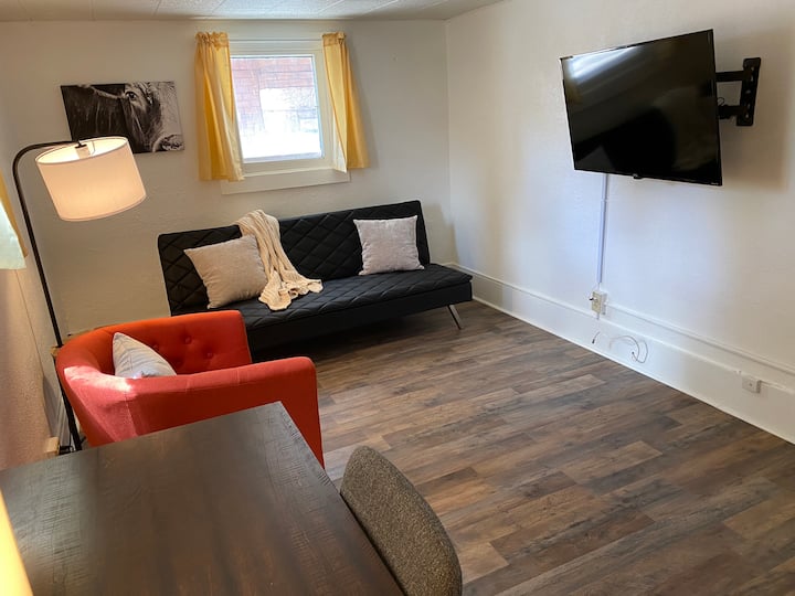Cowboy Leisure - Blocks From Uw & Downtown - Laramie, WY