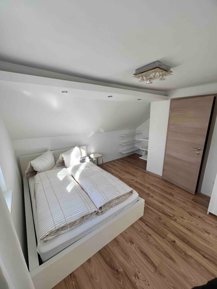 Wohnung In Einfamilienhaus Mit Garten - Graz
