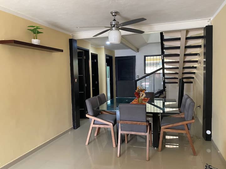 Casa 5 Cuartos Climatizados A 2min Del Aeropuerto - Mérida