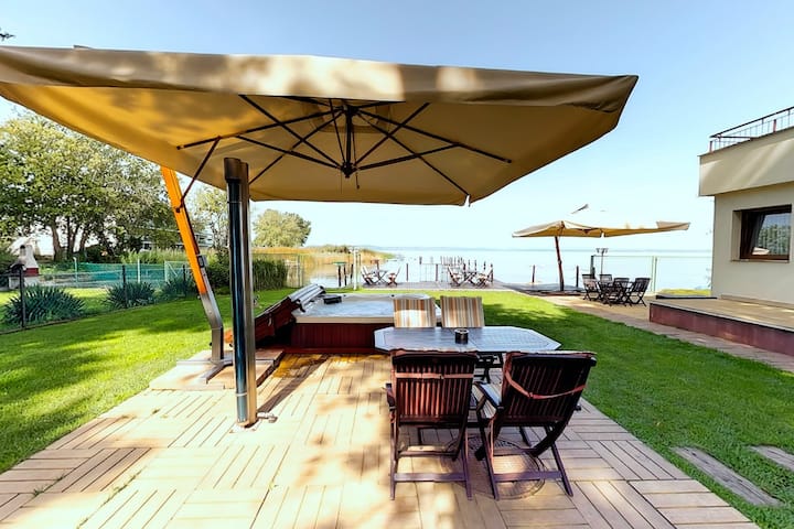 Royal Mediterran Deluxe Apartman - Siófok