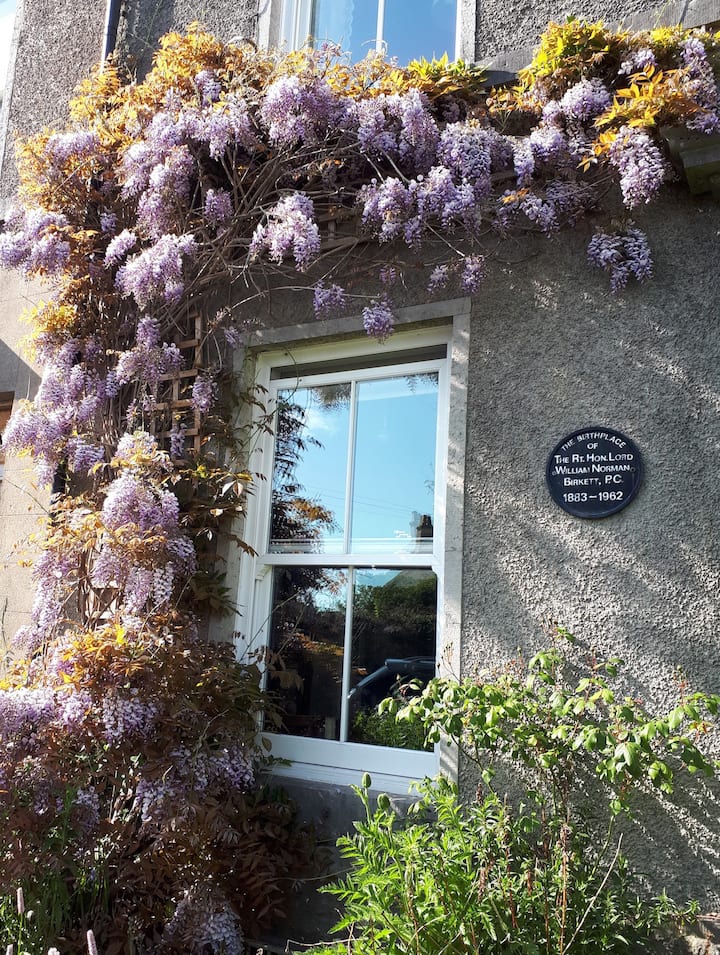Room With A View; Historic House - Ulverston