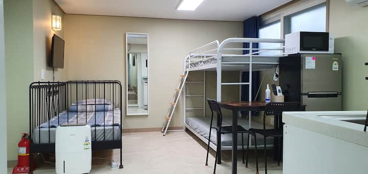 [홍대 코지하우스1] 홍대 5분거리/마당있는 원룸형 숙소 - 首爾