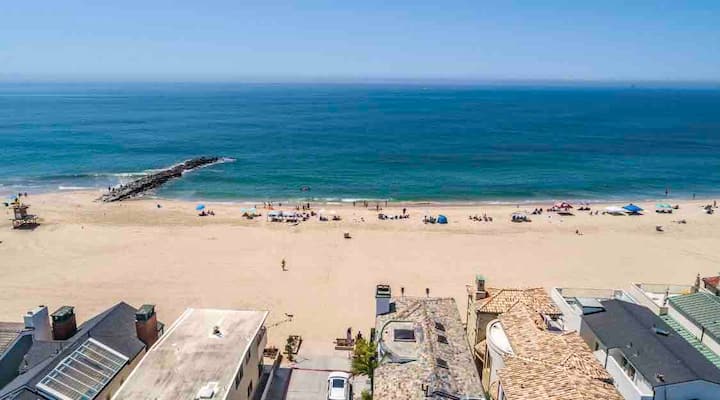 Newport 4 Bedroom Steps To Sand - Newport Beach, CA