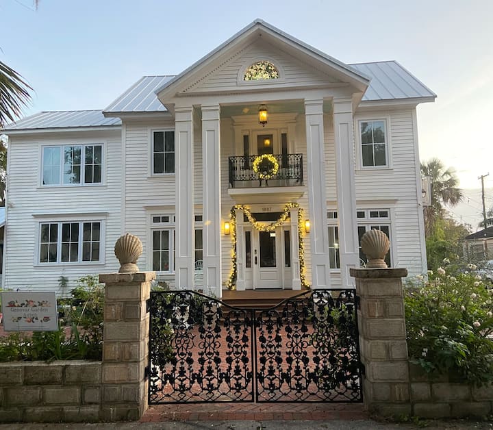 Genovar Mansion Master Suite Private Entrance - St. Augustine, FL