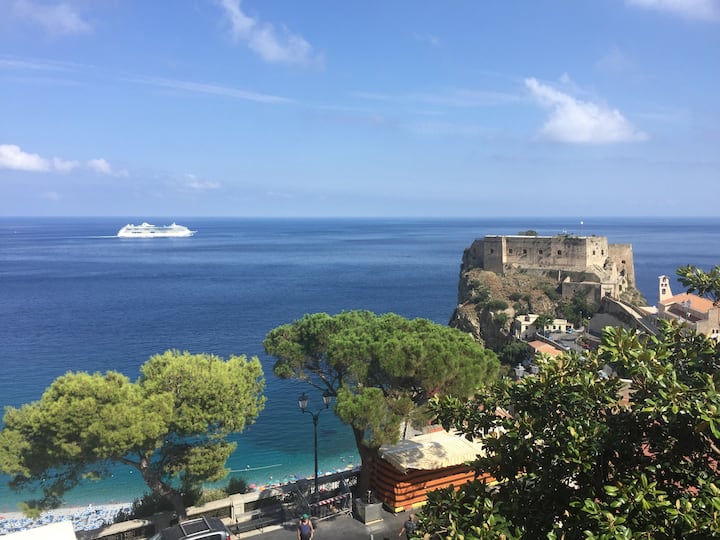Piazza San Rocco Scilla - Bagnara Calabra