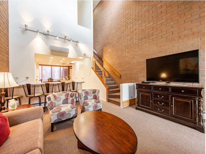 50% New Year's Week! Off Nr Lift 1 Bdrm 3 Bed - Park City, UT