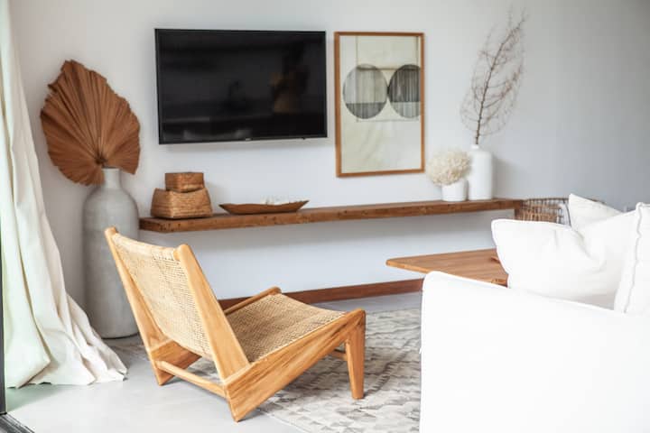 Contemporary Cozy 2 Bdr/2.5 Bths In Canggu/umalas - Canggu