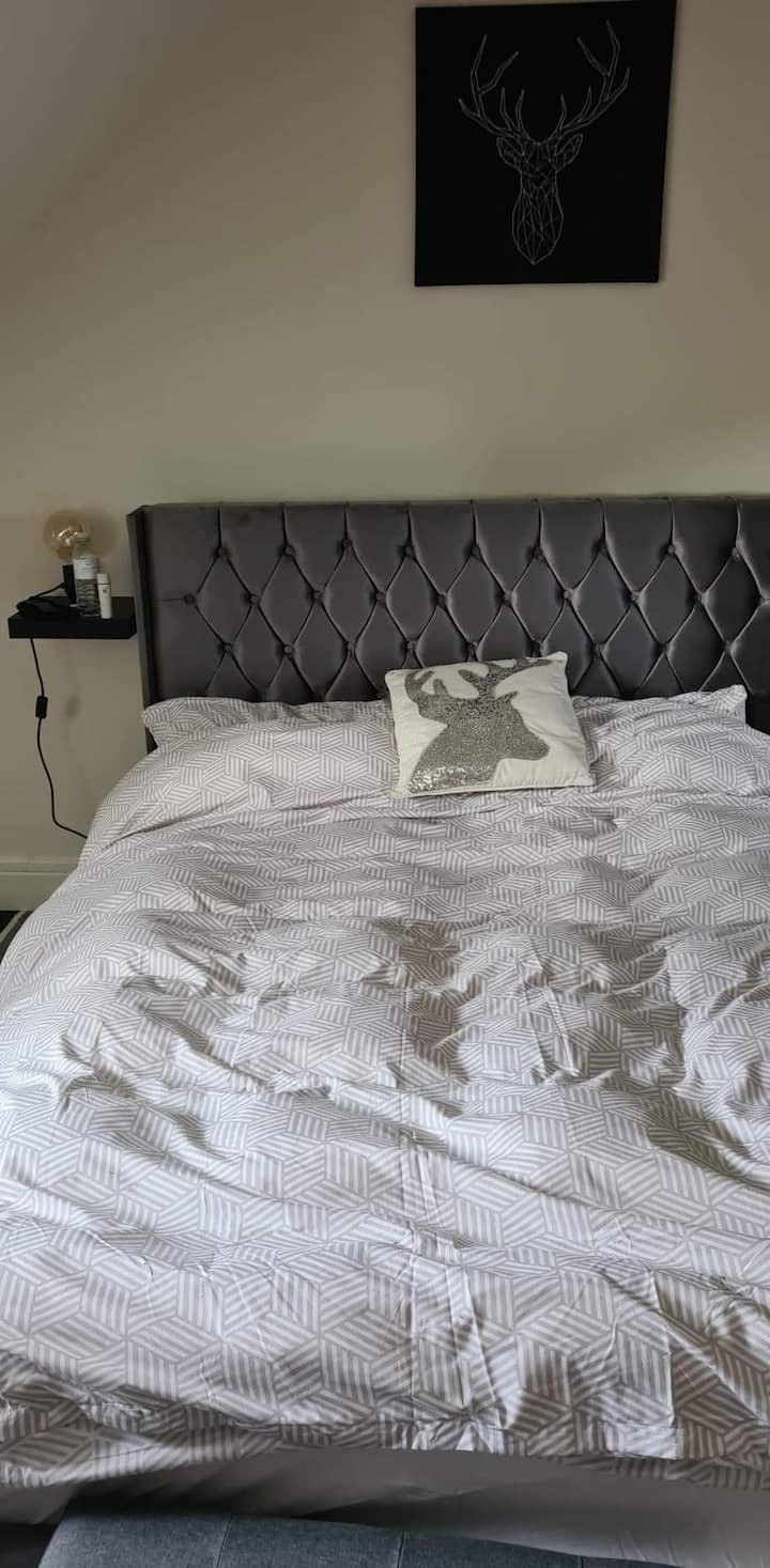 Large Double With Ensuite - Barnsley