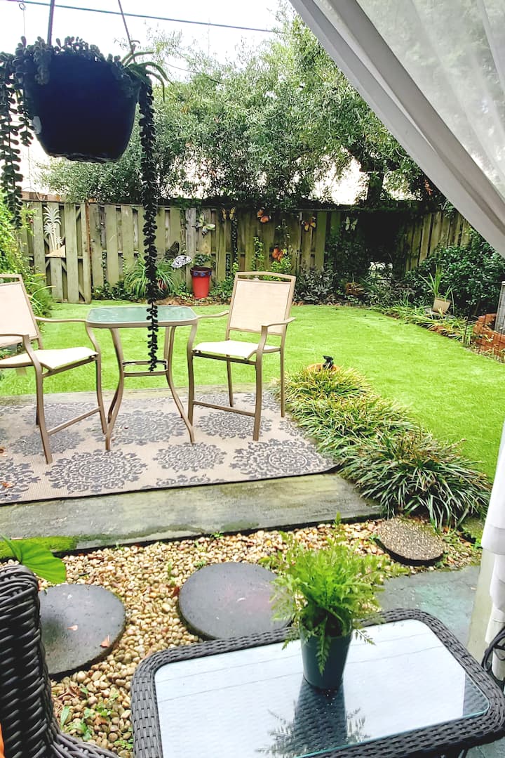 Baytree Court Getaway 3 King Bedrooms - Mount Pleasant, SC