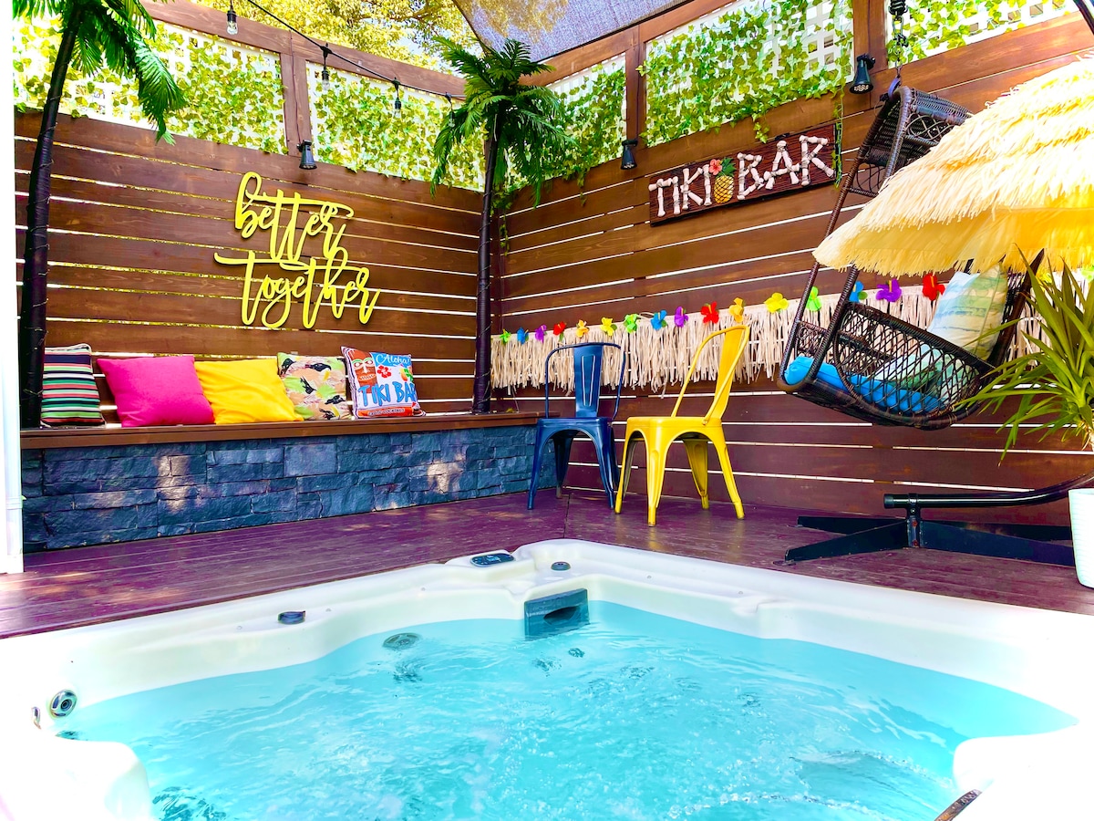 Arcade House, Hot Tub, & Backyard Oasis - Houses for Rent in ...