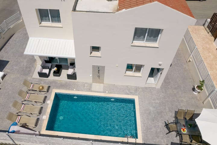 Dafni 33 Villa Ekaterina 3 Bdrm - Nissi Beach