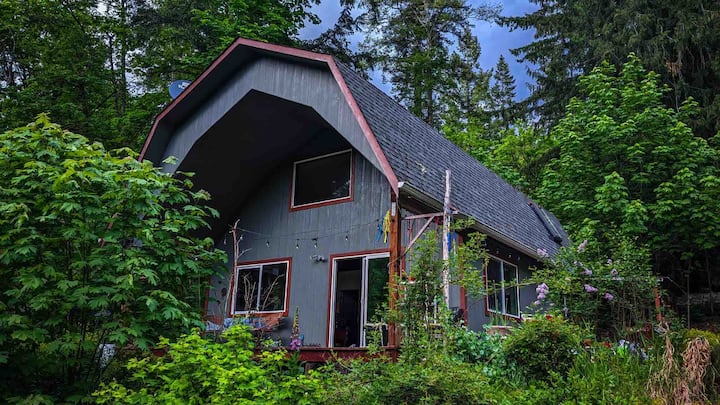Huckleberry Mountain Cabin (Est. 2019) - North Lake, Granite Falls