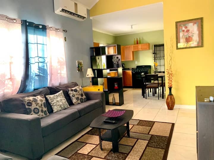Chic Cottage - Montego Bay
