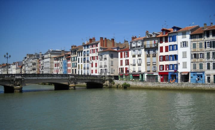 T2 Rue Calme Et Piétonne - Bayonne