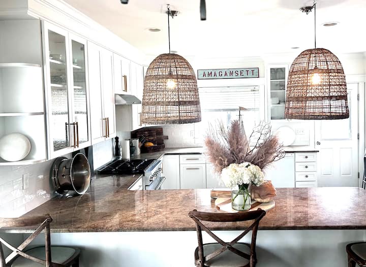 Stunning 3 Bedroom Home Just Blocks To The Beach. - Long Branch, NJ