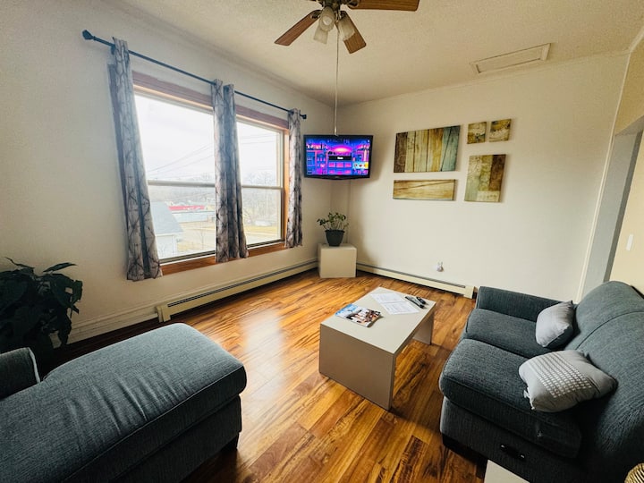 2 Bedroom - Gym Access/ Sauna - Saint Paul, MN