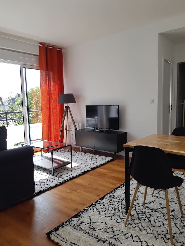 Beau T2 Lumineux Avec Grand Balcon - Trignac