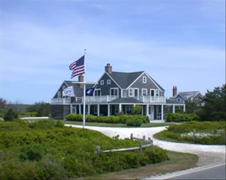 Beautiful 4 Bedroom Home On Cisco Beach. - Nantucket