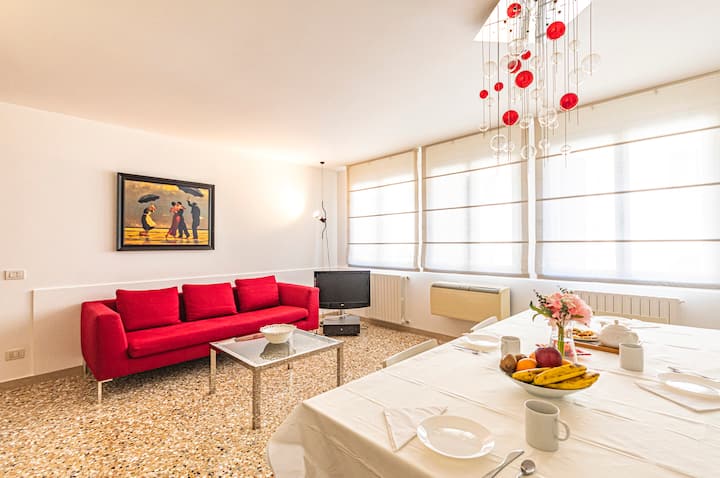 Ca' Emma San Marco - Canal View - Venice