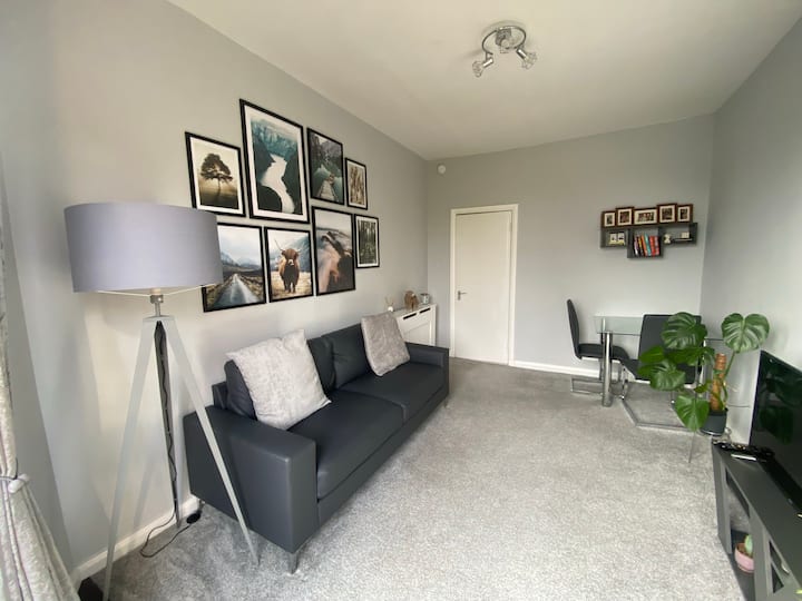 1 Bedroom Flat - Paisley