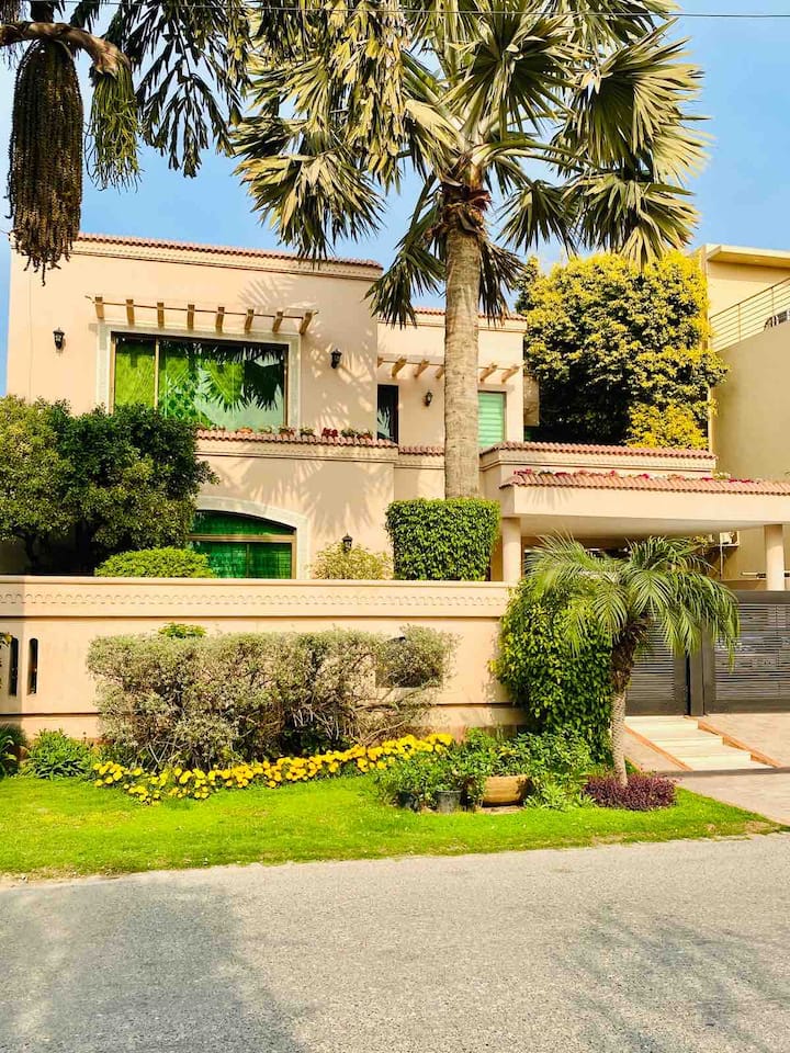 4 Bedroom Villa. Where Luxury Meets Comfort - Pakistán