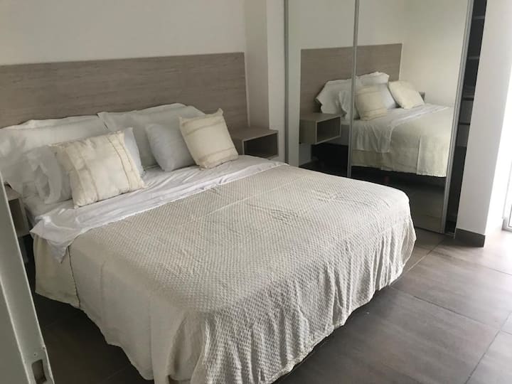 Moderno Depto Ubicado En El Centro De La Ciudad - Comodoro Rivadavia