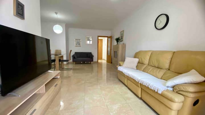 Amplio Apartamento En Centro - Denia