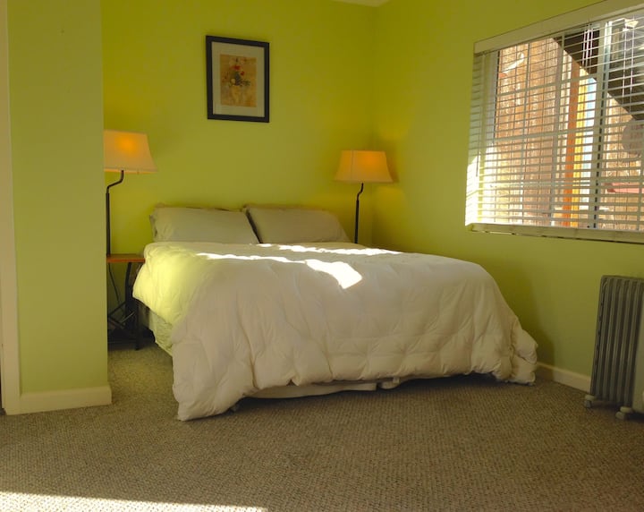 Large Room With Bath And Bay View - San Francisco, CA