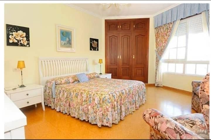 Se Alquila Piso Muy Luminoso Y Amplio - El Grove