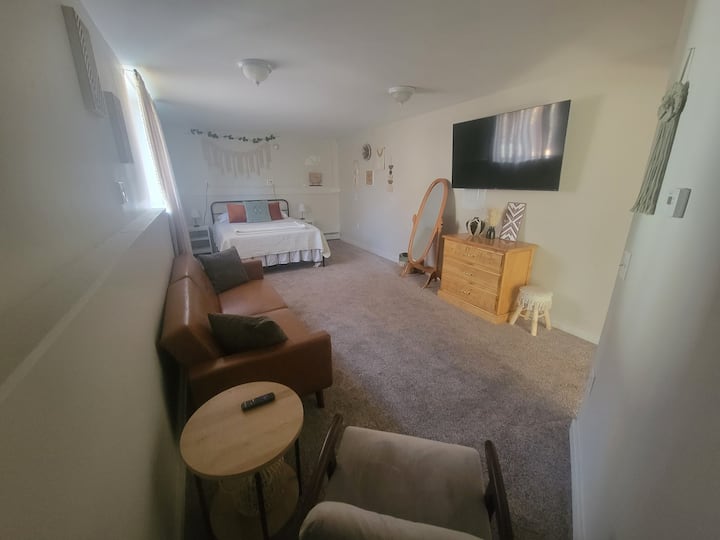 Serene Studio - Carmel, ME