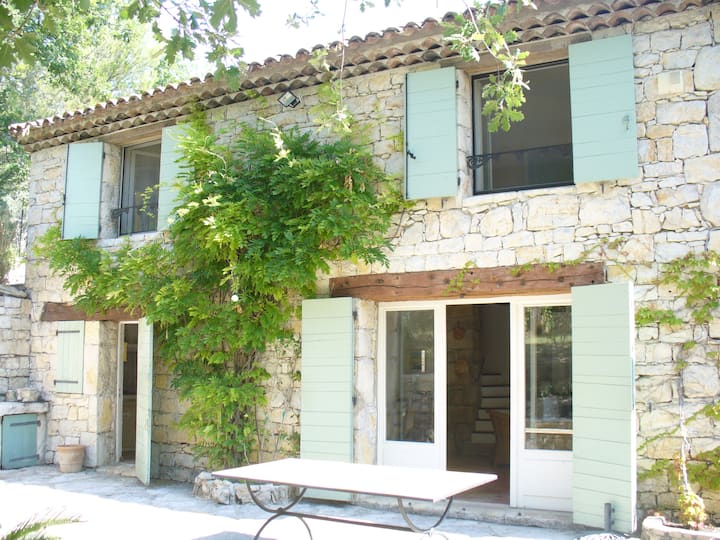 Villa Avec Piscine Nichée Au Sommet D'une Colline - Fayence