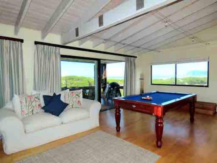 Myoli’s View 
Pet Friendly Beach House - South Africa