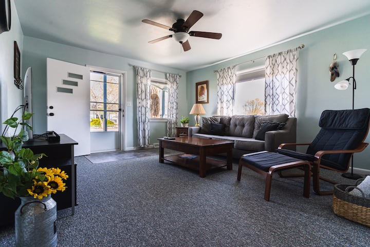 The Locale, Big Yard On Walk/bike Path In Town - Montrose, CO